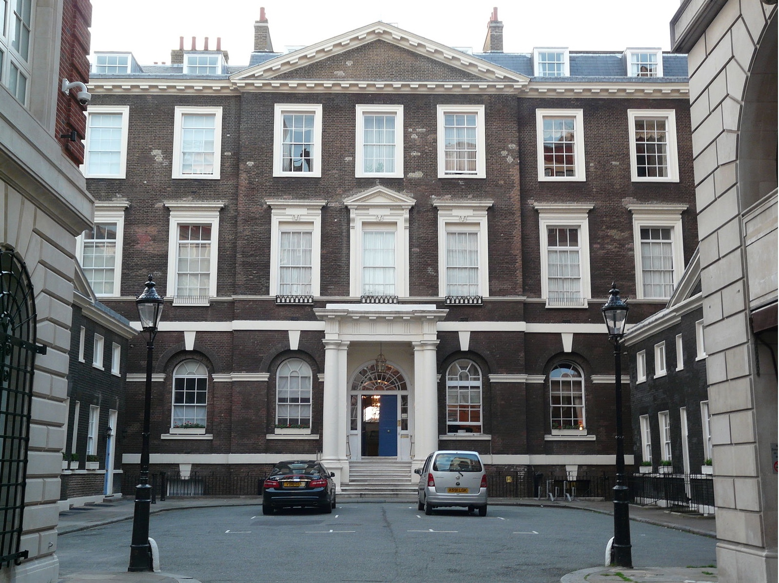 London’s Albany: An Exclusive Address for the Regency Era Bachelor ...